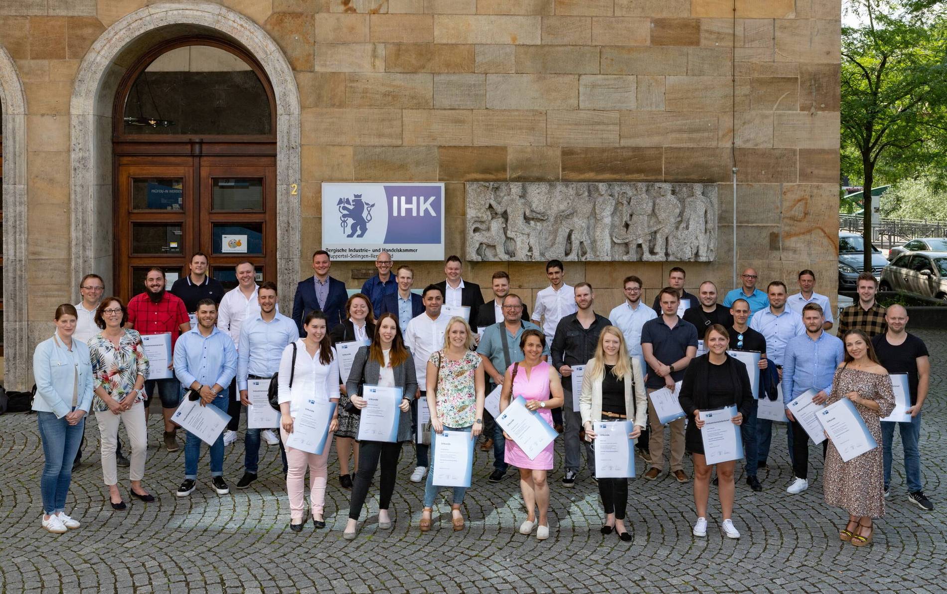 Bergische IHK: Ehrung für 51 Absolventen der höheren Berufsbildung