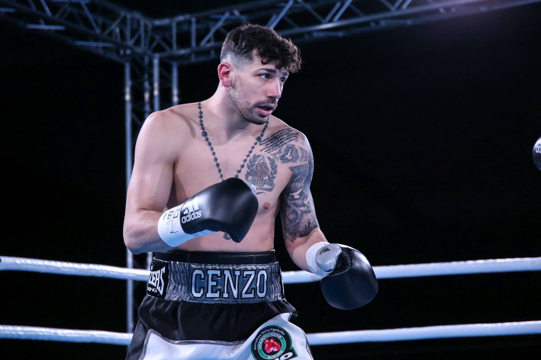 Boxer Gualtieri will „Party“ in der Wuppertaler Uni-Halle feiern