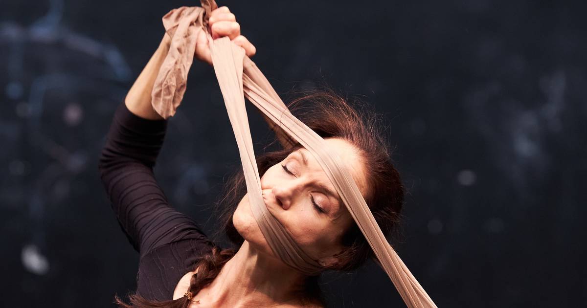 Performances des Wuppertaler Tanztheaters im VDH-Museum
