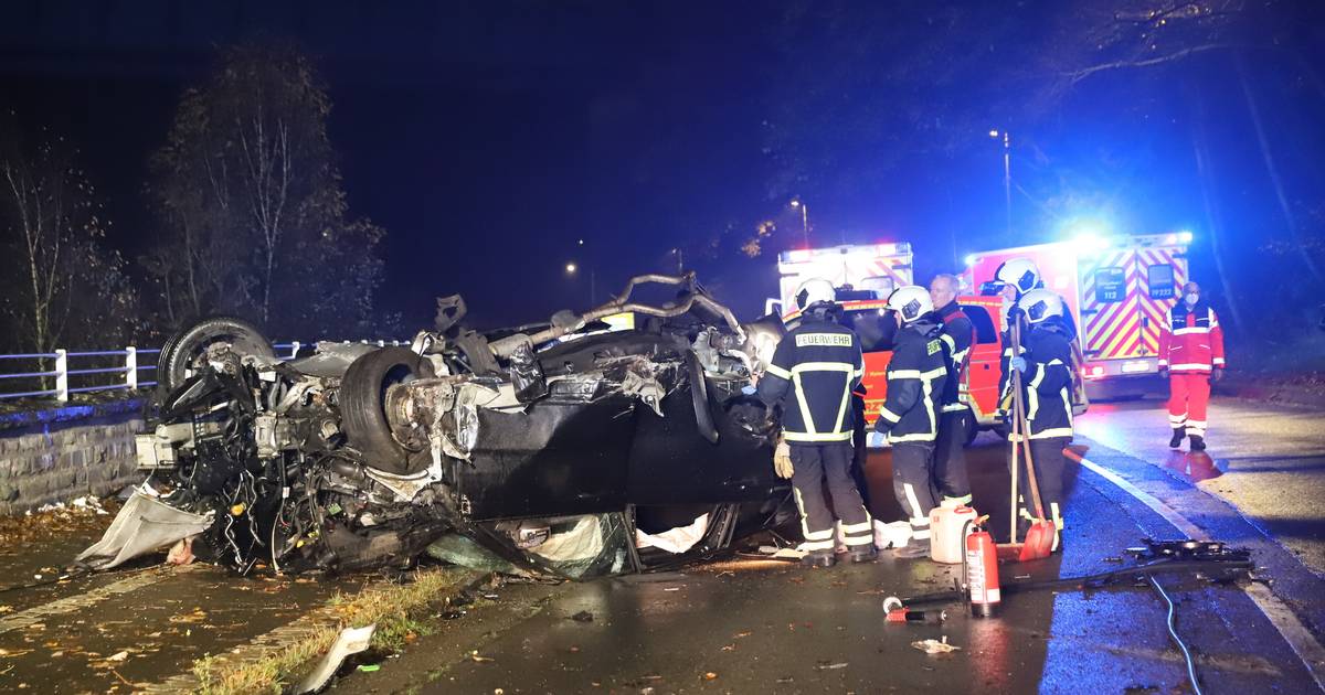 Schwerer Unfall in Wuppertal – und viel Bargeld