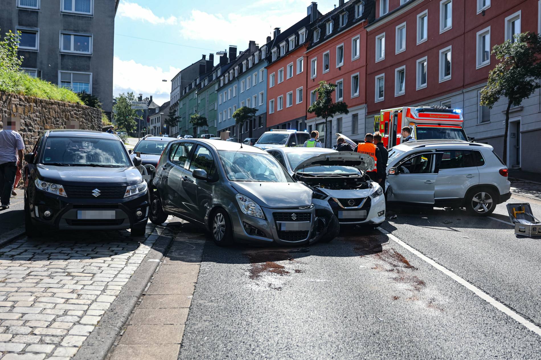 Erneut schwerer Unfall auf Cronenberger Straße in Wuppertal