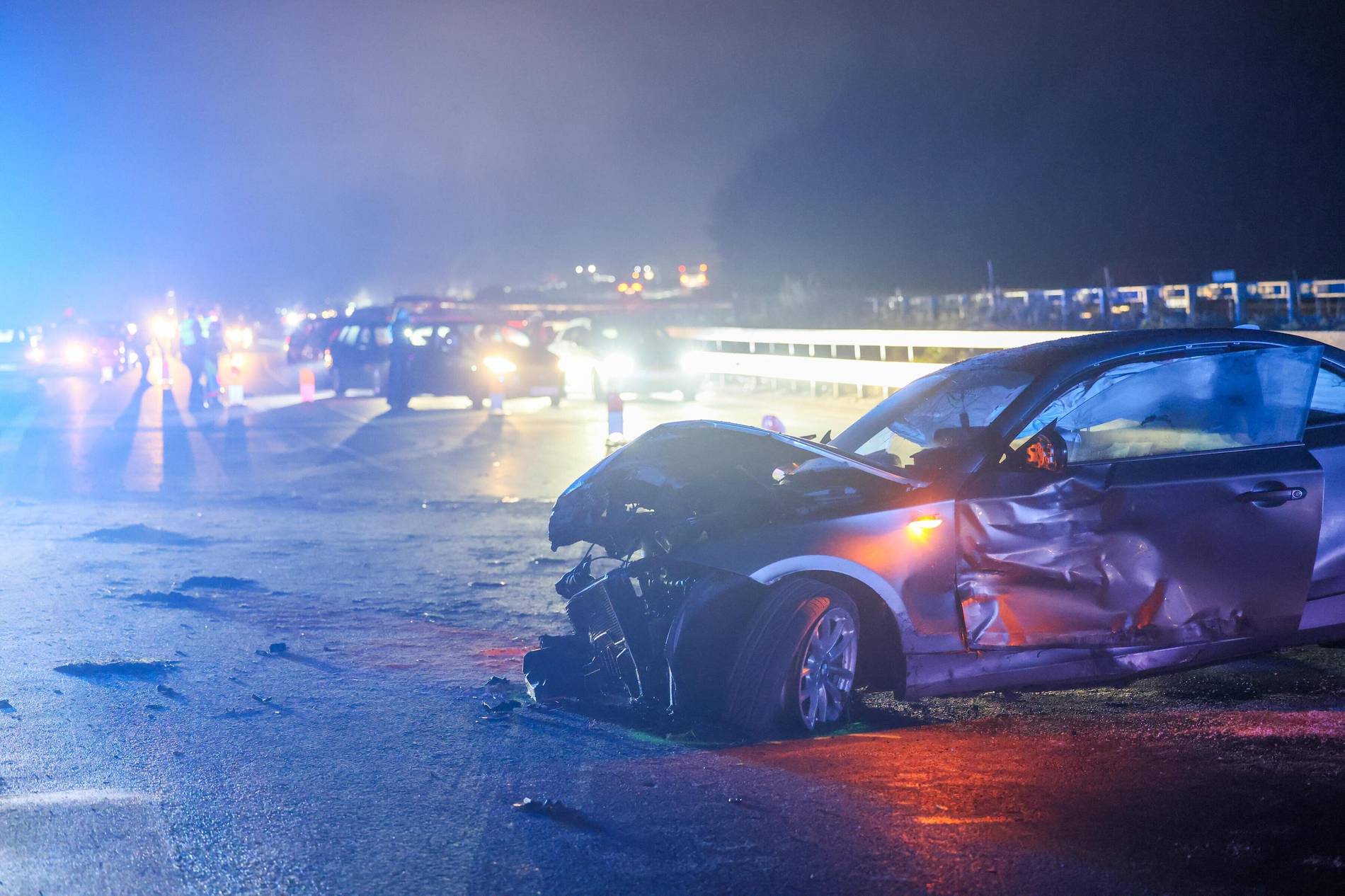 Vollsperrung nach schweren Unfall auf der A1 in Remscheid