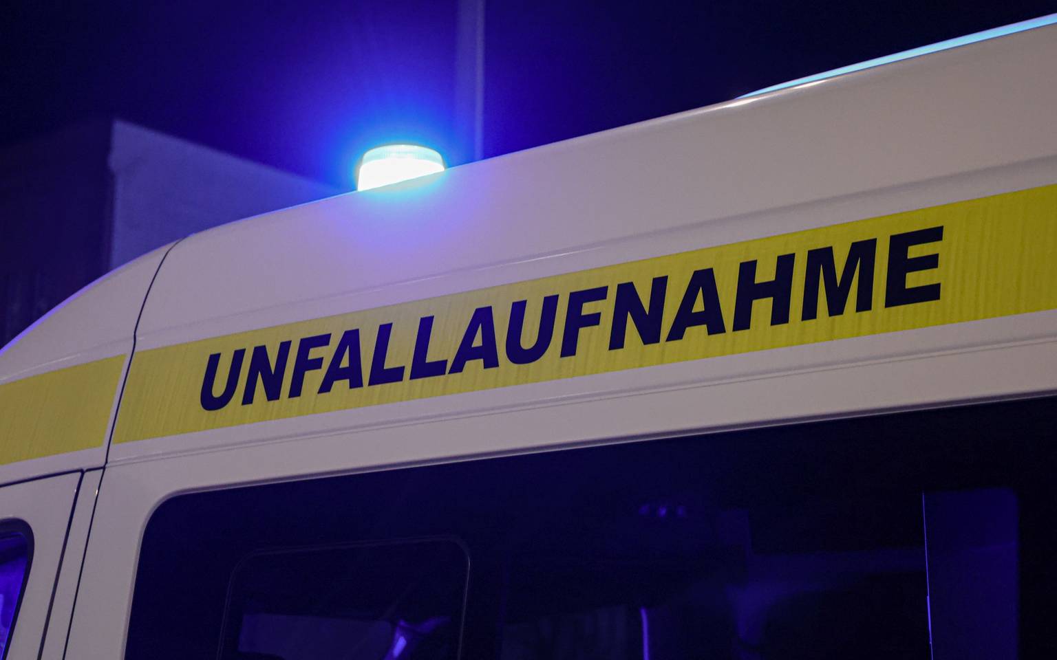 Nach Sturz von E-Scooter mehrere Zähne verloren