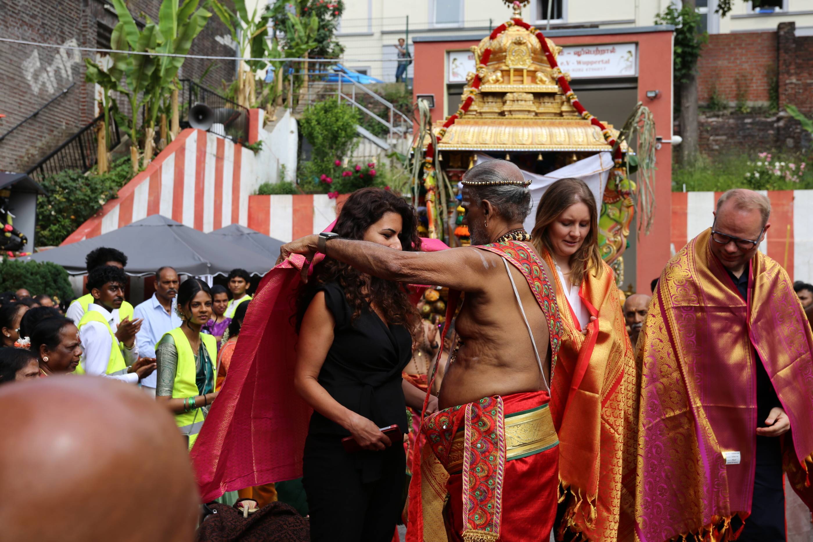 Bilder: Große Wuppertaler Hindu-Prozession 2026