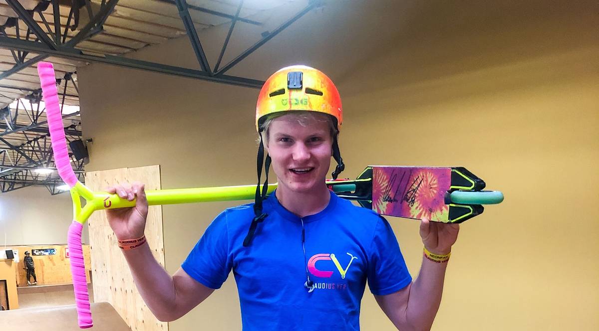 Stuntscooter Claudius Vertesi kommt nach Wuppertal in die Wocked Woods