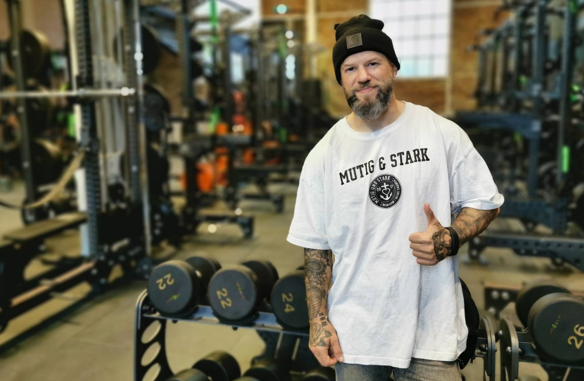 Breitester Pastor Deutschlands eröffnet Jugendzentrum in Wuppertal