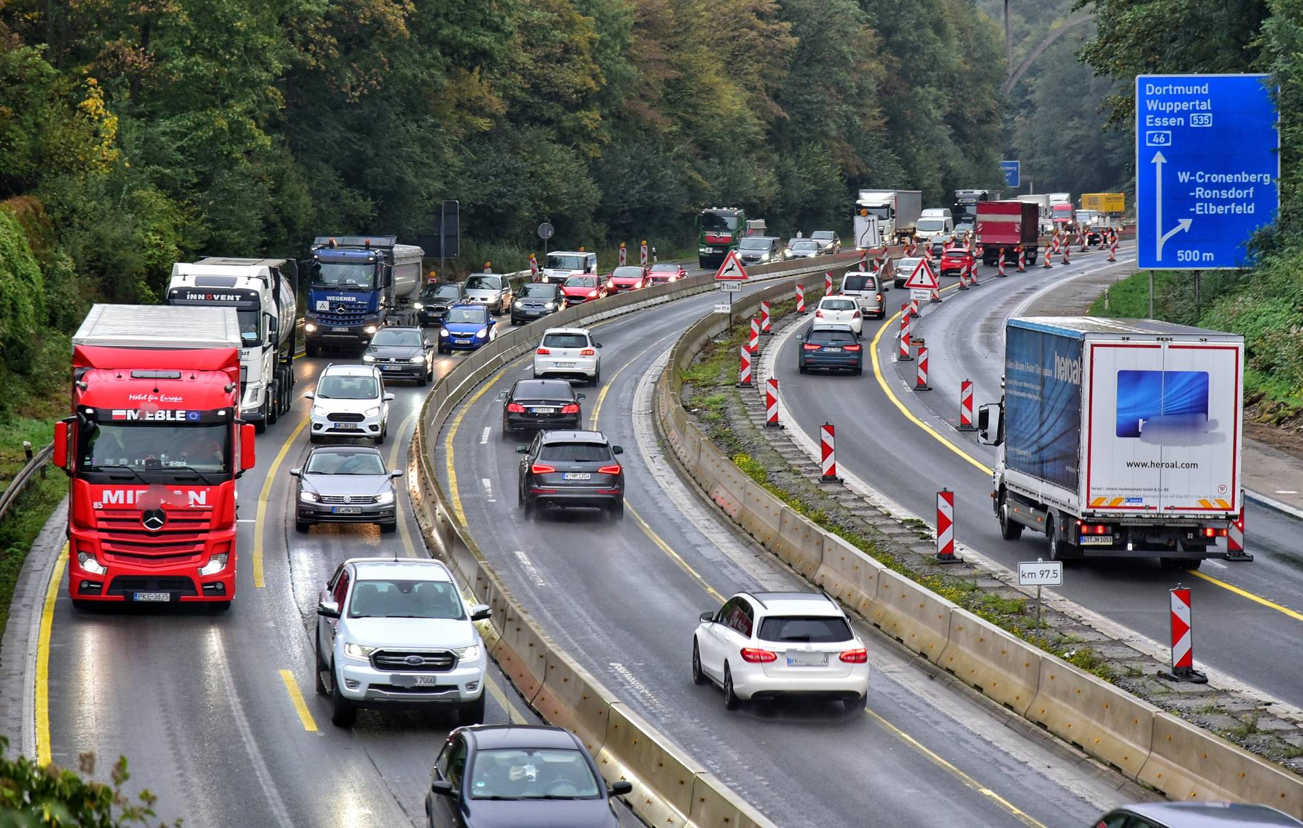 Freitag: Tagesbaustelle auf der A46 in Wuppertal